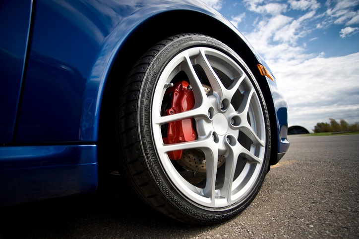 Car Buying Guide: Rims or Hubcaps?